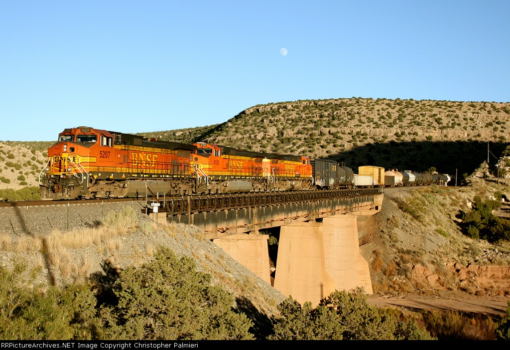 BNSF 5207